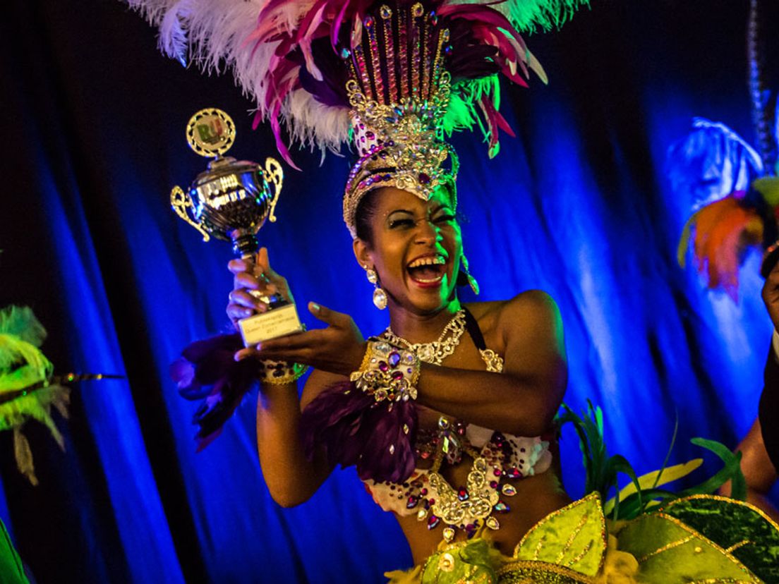 Een droom die uitkomt voor carnavalskoningin Geneitha - Rijnmond