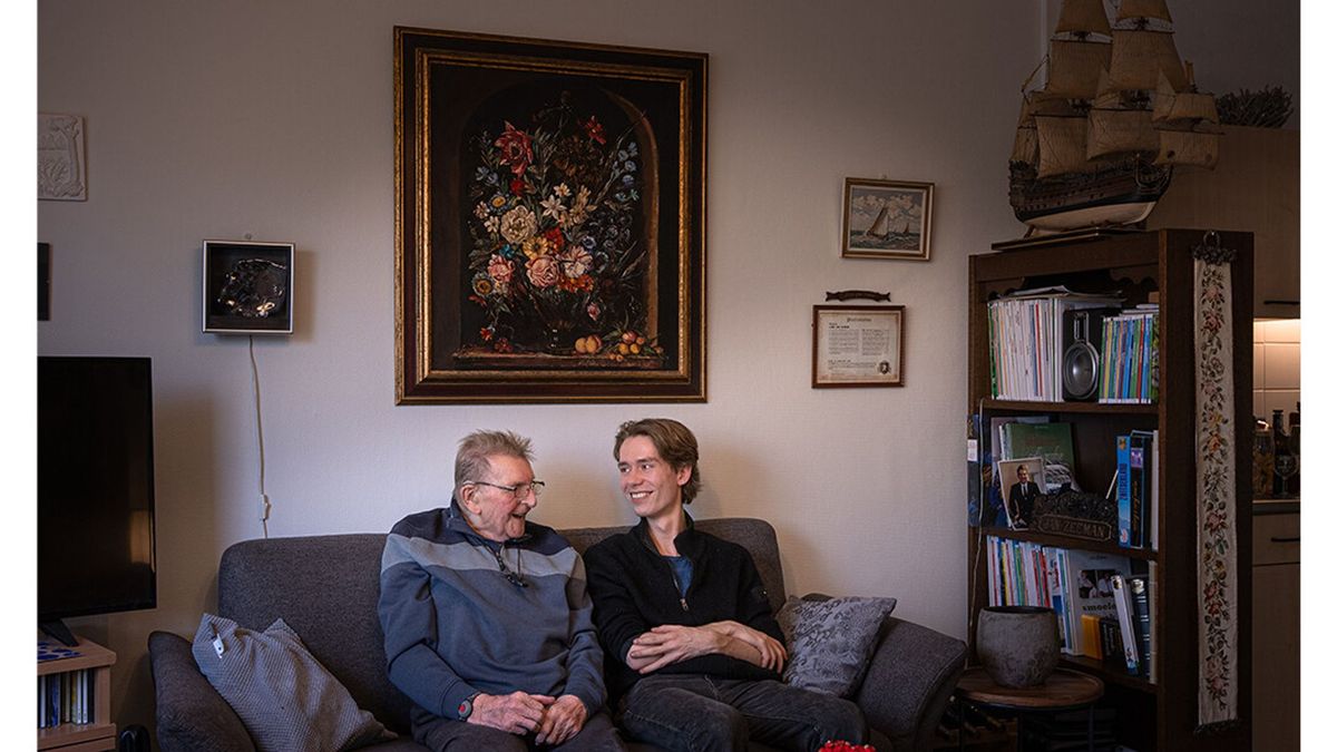 Jan Zeeman (94) deelt levensverhalen in een podcast: Zeemansverhalen ...