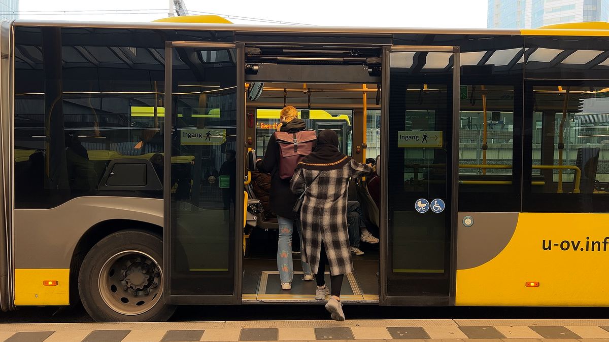 Met de bus in onze regio? Let op, want er verandert vanaf vandaag veel ...