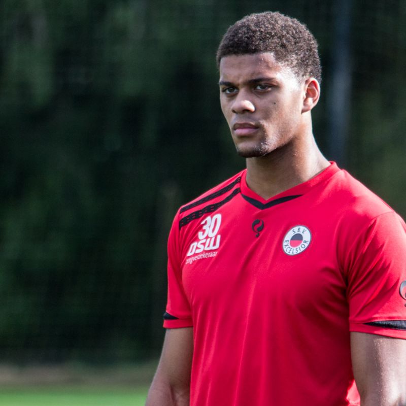 Rodney Klooster op weg naar FC Dordrecht - Rijnmond