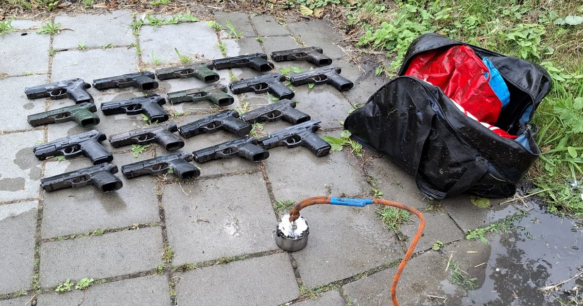 Door magneetvisser gevonden vuurwapens blijken allemaal echt en ...