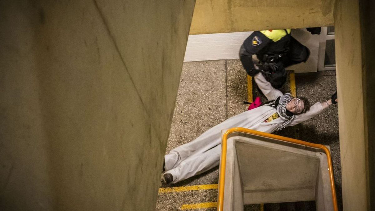 Hoogleraar en Amnesty kritisch op Bruls om ingrijpen na bezetting ...
