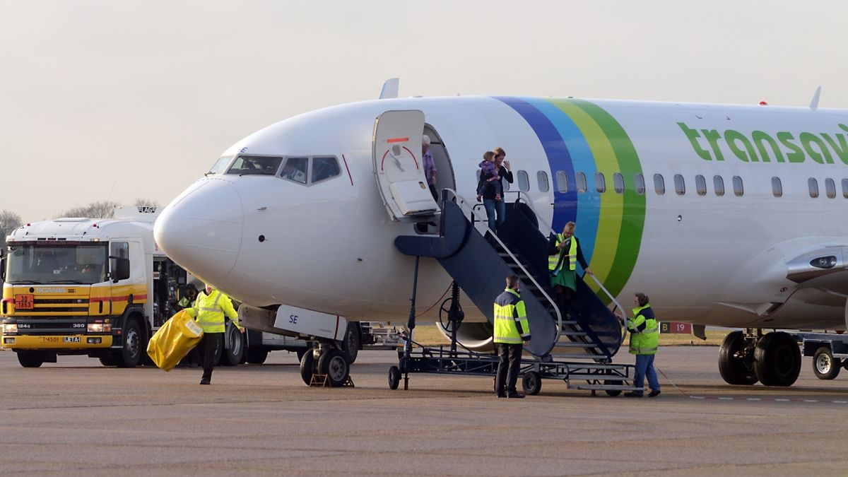 Blijft Transavia vliegen vanaf Groningen Airport Eelde? - RTV Drenthe