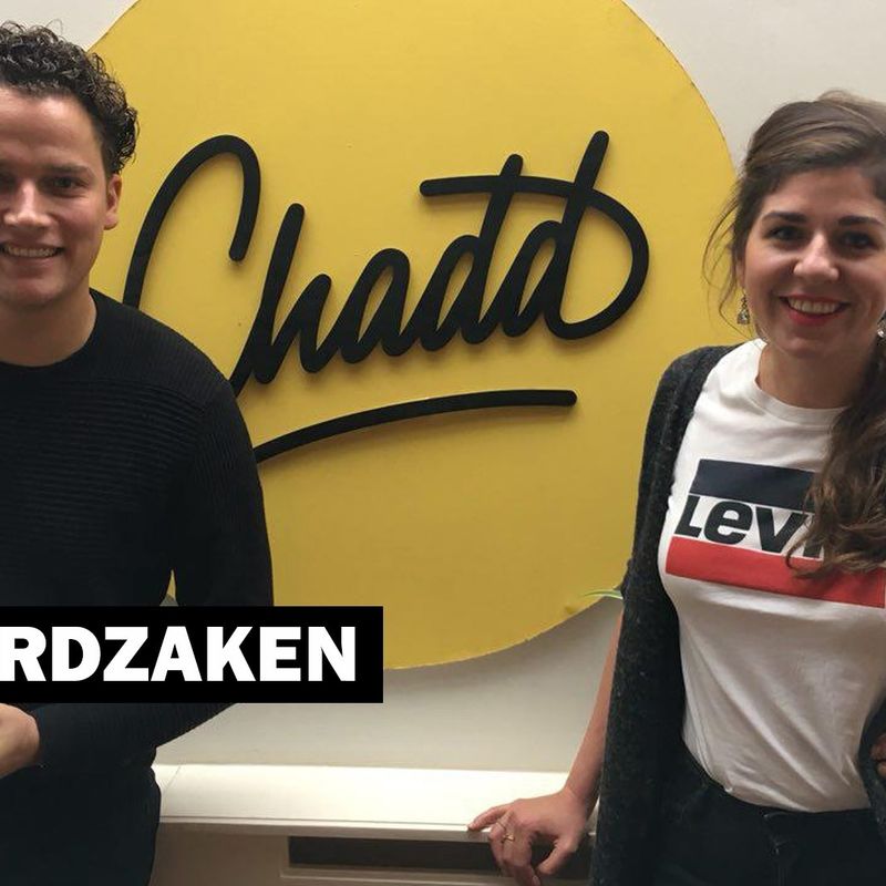 Mr. Chadd helpt 25 leerlingen per minuut bij hun huiswerk - RTV Noord