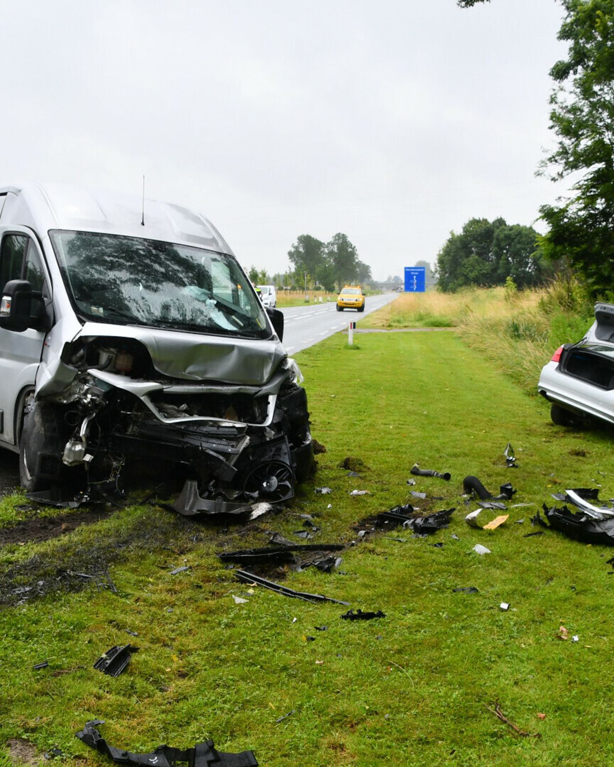 Gewonden bij frontale botsing 's-Heer Arendskerke - Omroep Zeeland