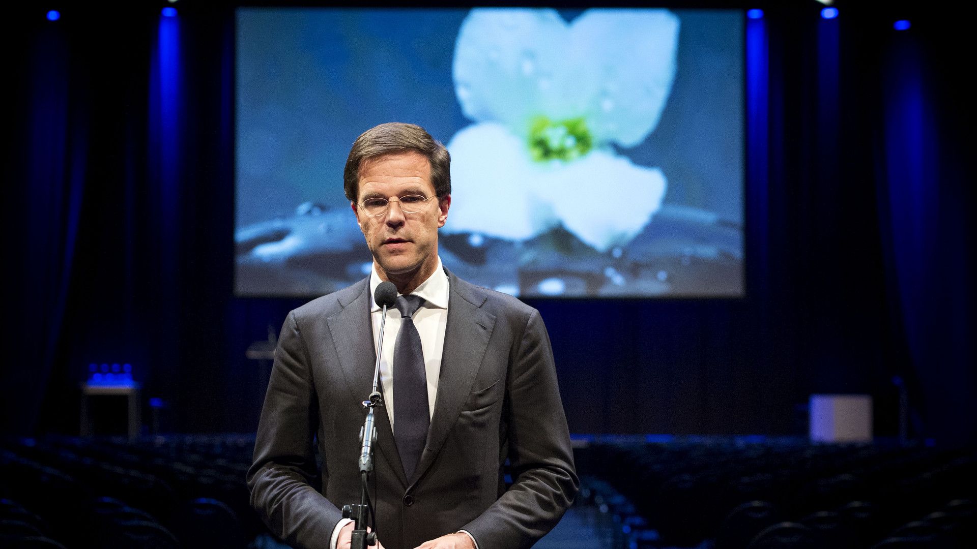 Van appeltje op fiets tot bezoek in Witte Huis: Mark Rutte in twaalf ...