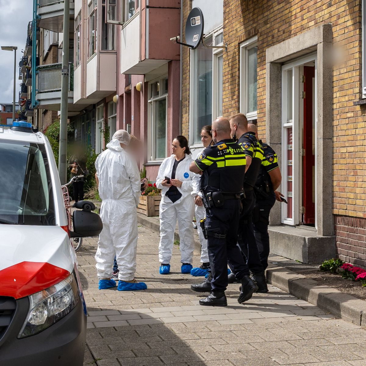 Dode vrouw en aangehouden verdachte waren een stel met een jong kindje, vertellen geschrokken ...