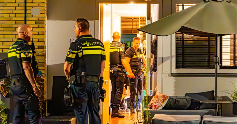 Man gewond bij steekpartij, verdachte rent weg - Rijnmond