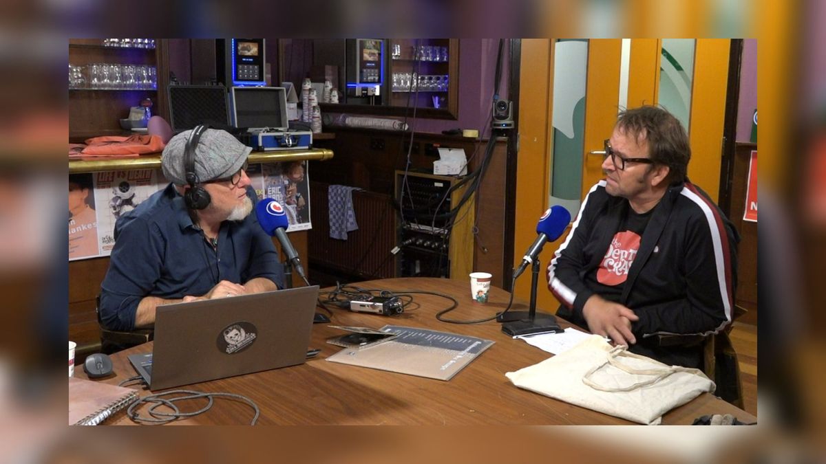 Leeuwarder Wim Fellinger brengt punkplaat opnieuw uit op zijn eigen ...
