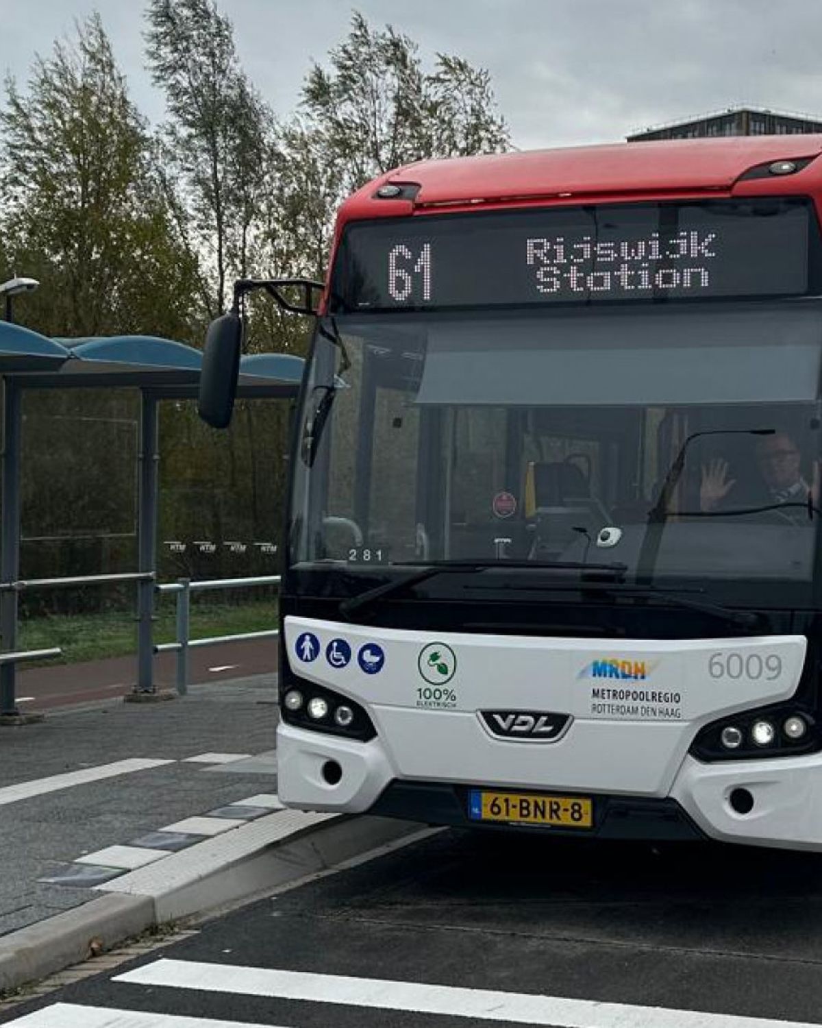 Nieuwe bushalte maakt eind aan jarenlange frustratie - Omroep West