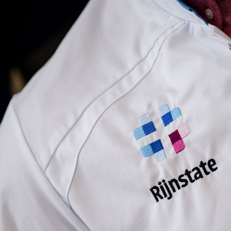 'Ziekenhuis Rijnstate gebruikte ivf-zaad als donorzaad' - Omroep Gelderland