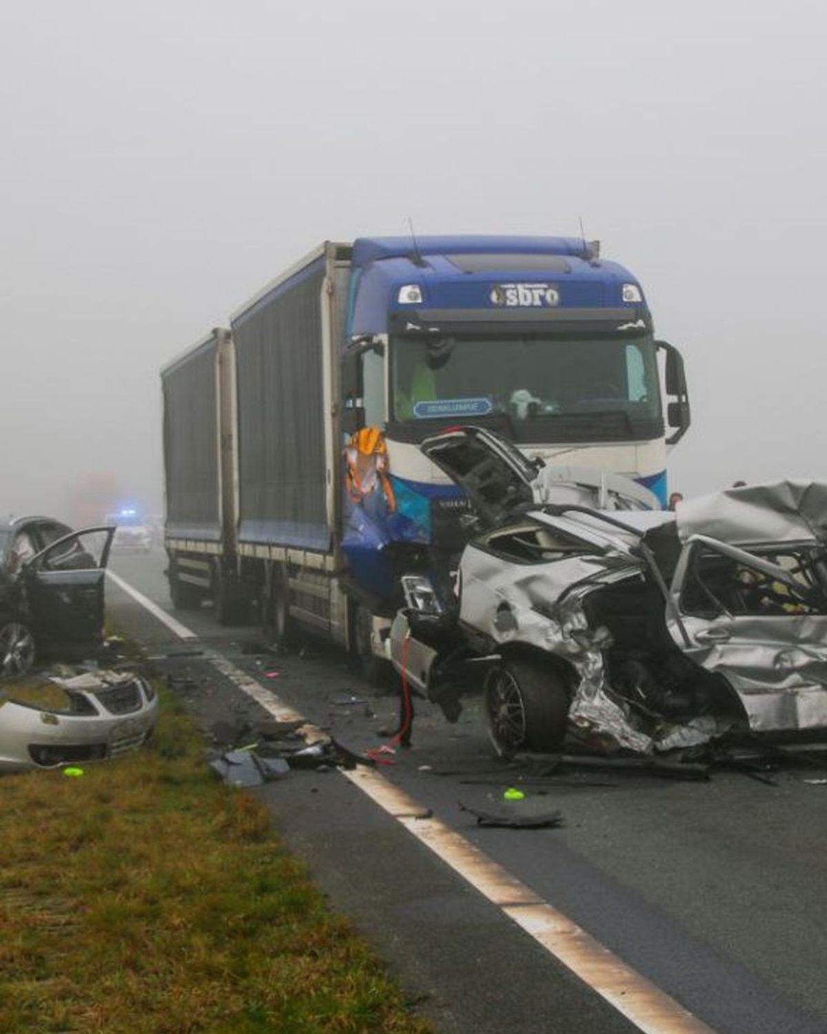 Twee zwaargewonden bij ernstig ongeval op N36: weg tijdelijk afgesloten ...