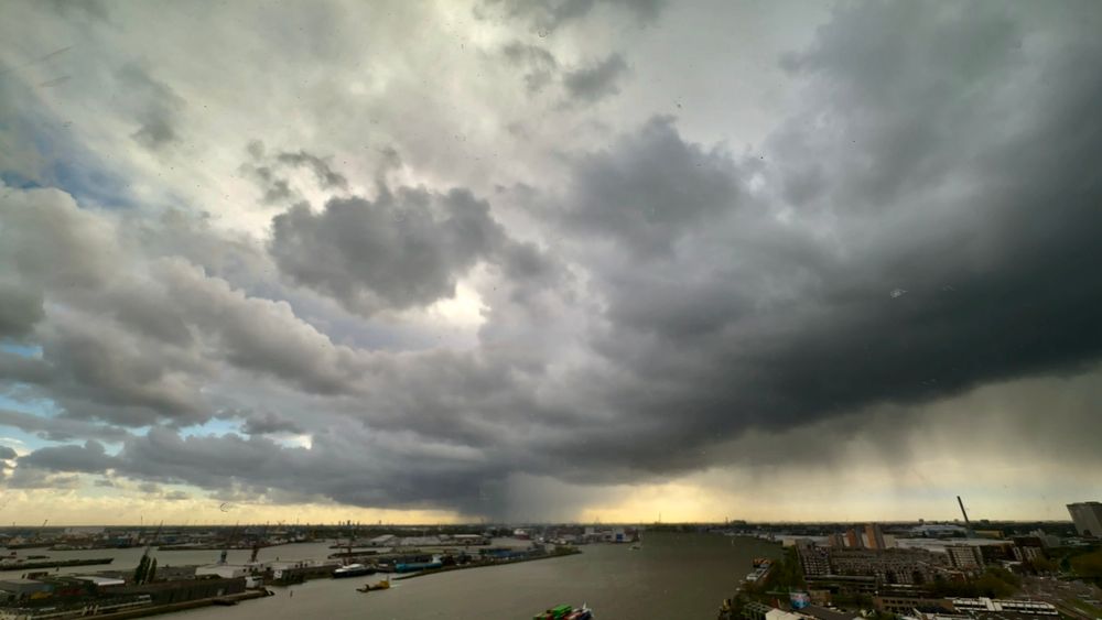 Waarschuwing code geel: veel regen, onweer en windstoten komen er aan ...