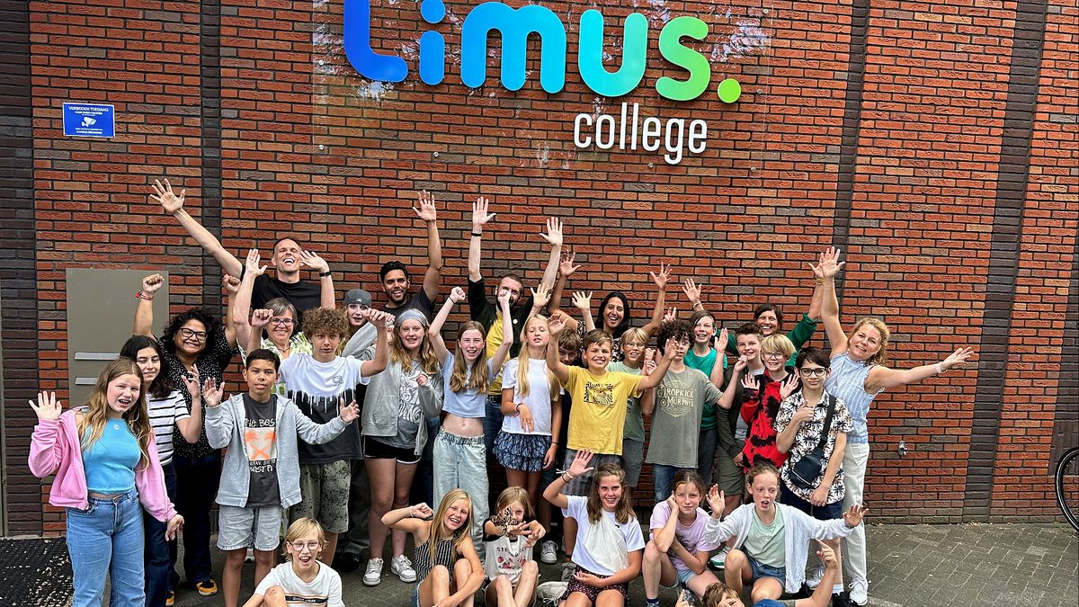 Eerste dag op het nieuwe Limus College in Vleuten: 'Leerlingen vinden de kleinschaligheid heel ...