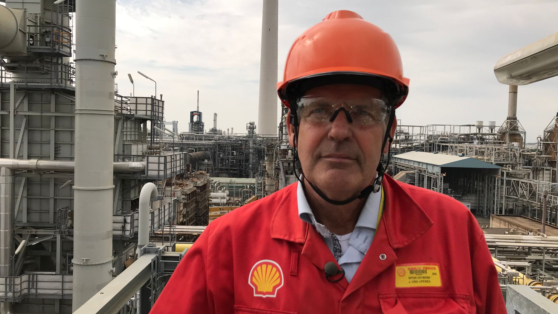 Shell Pernis pakt twintig fabrieken tegelijkertijd aan: elk klepje ...