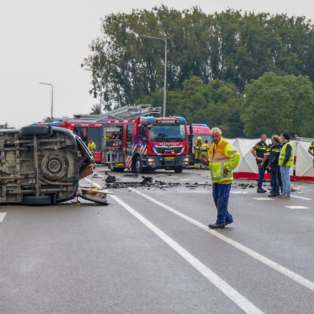 Dode en gewonde bij ernstig ongeluk in Kesteren - Omroep Gelderland