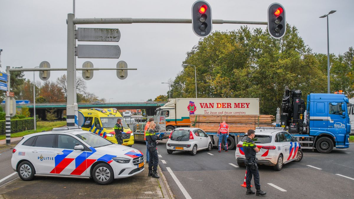 112-nieuws: Ongelukken zorgen voor files op A27 en A28 | Mogelijk schietincident in Leusden ...