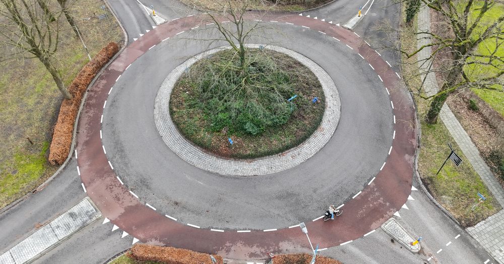 Meppel draait het om: fietsers krijgen mogelijk voorrang op rotondes - RTV Drenthe