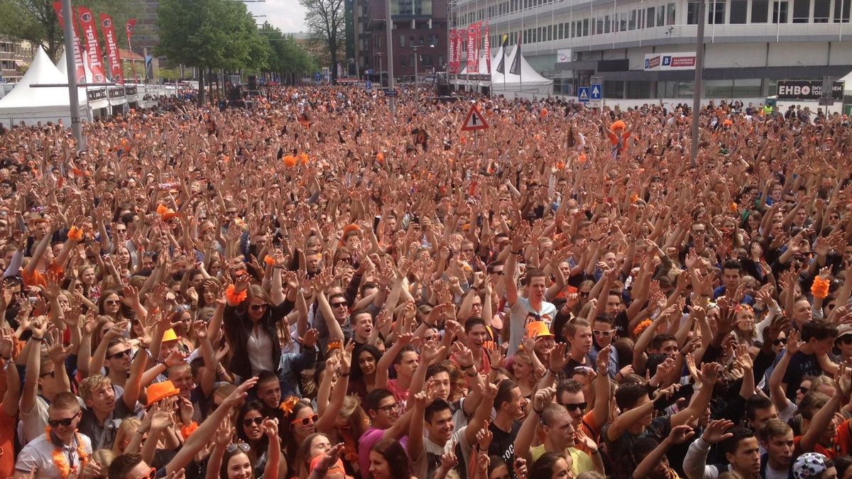 Regio Rijnmond kleurt oranje op eerste Koningsdag - Rijnmond