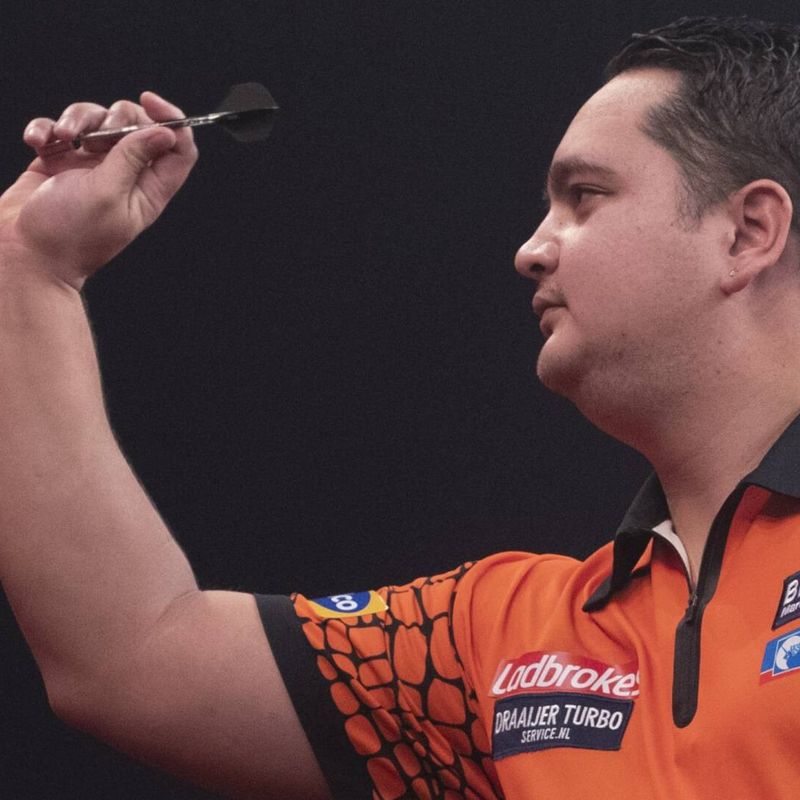 Darter Jeffrey de Zwaan verliest nipt in eerste ronde Masters - Omroep West