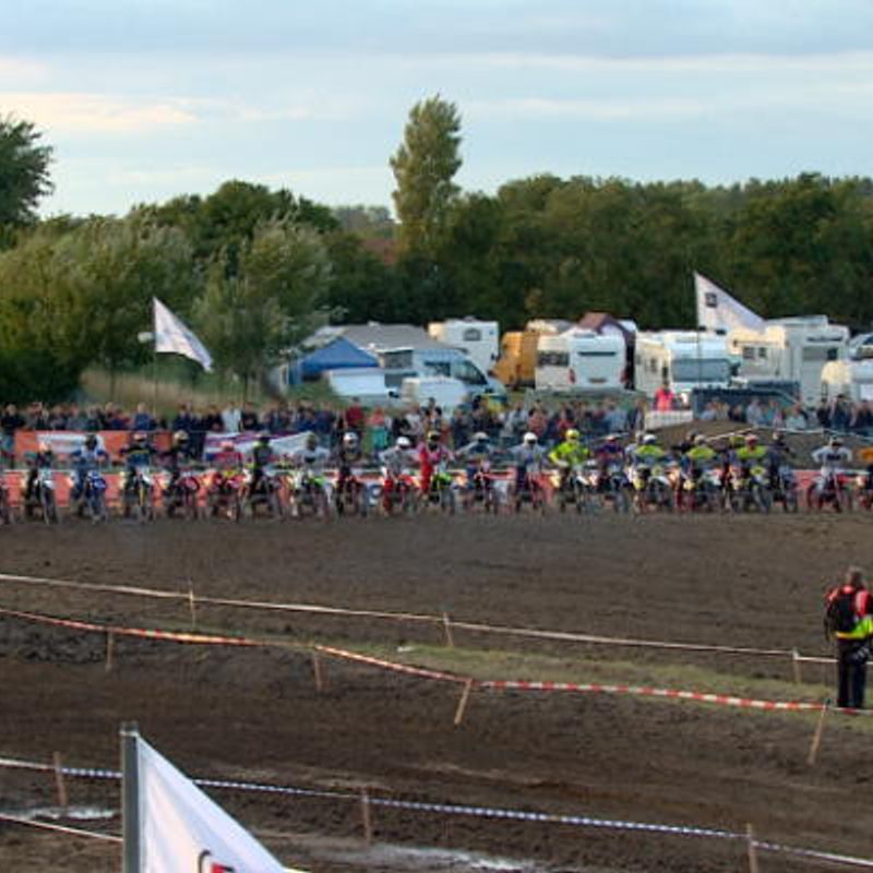 Superieure Mark Boot pakt derde zege op rij bij Supercross Aagtekerke ...