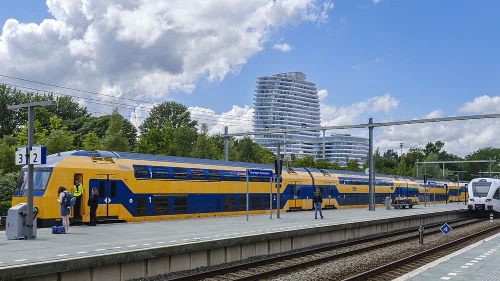 Treinstaking treft Groningen: vandaag geen NS-treinen, Arriva rijdt wel - RTV Noord