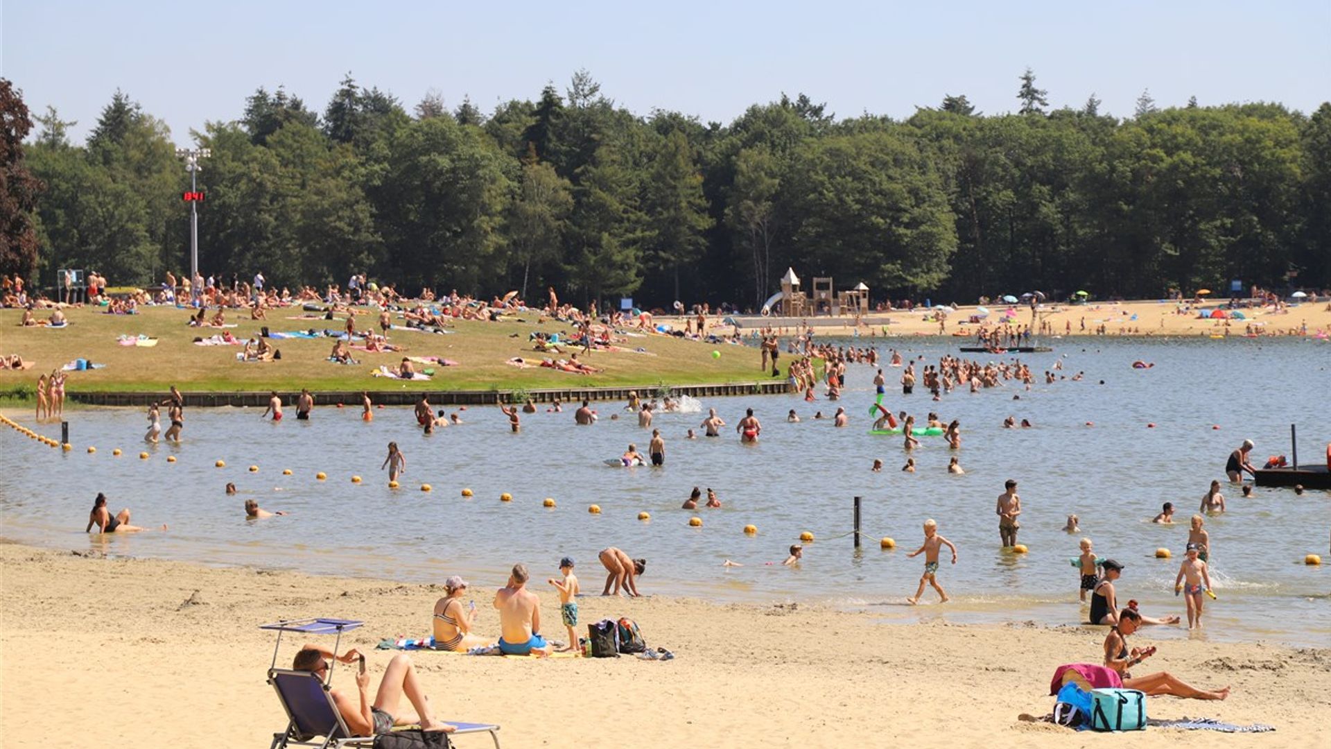 Tegengeluid psychedelisch festival op Het Hulsbeek in Oldenzaal zwelt ...