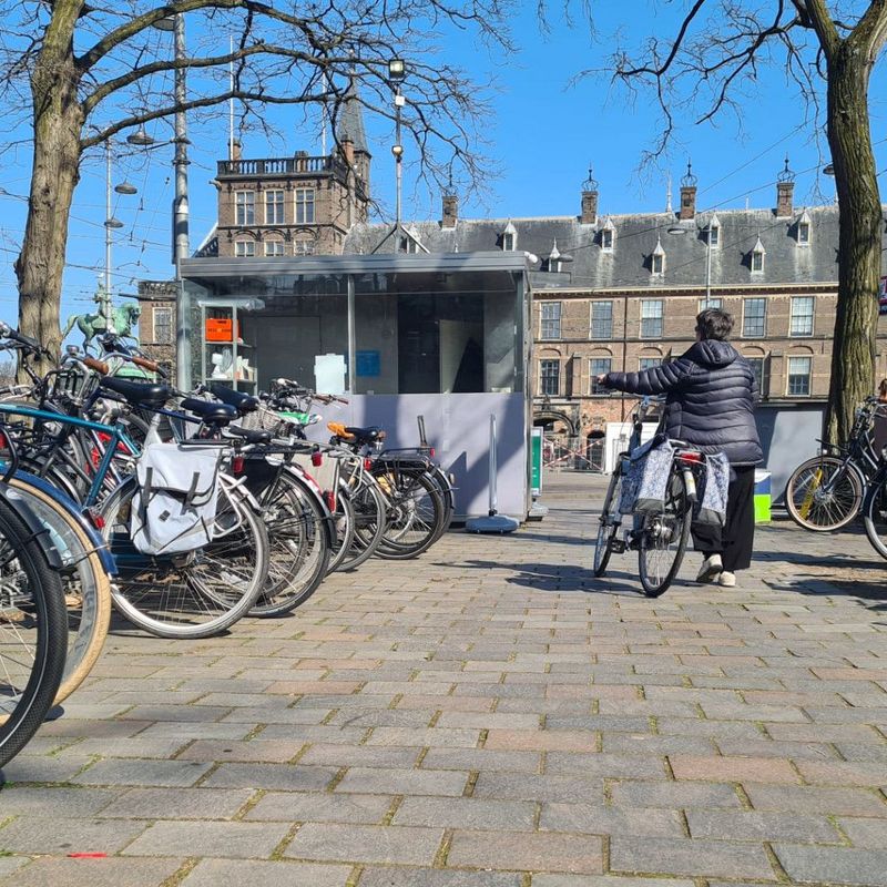 Fietsenstalling Buitenhof een week dicht voor renovatie - Den Haag FM