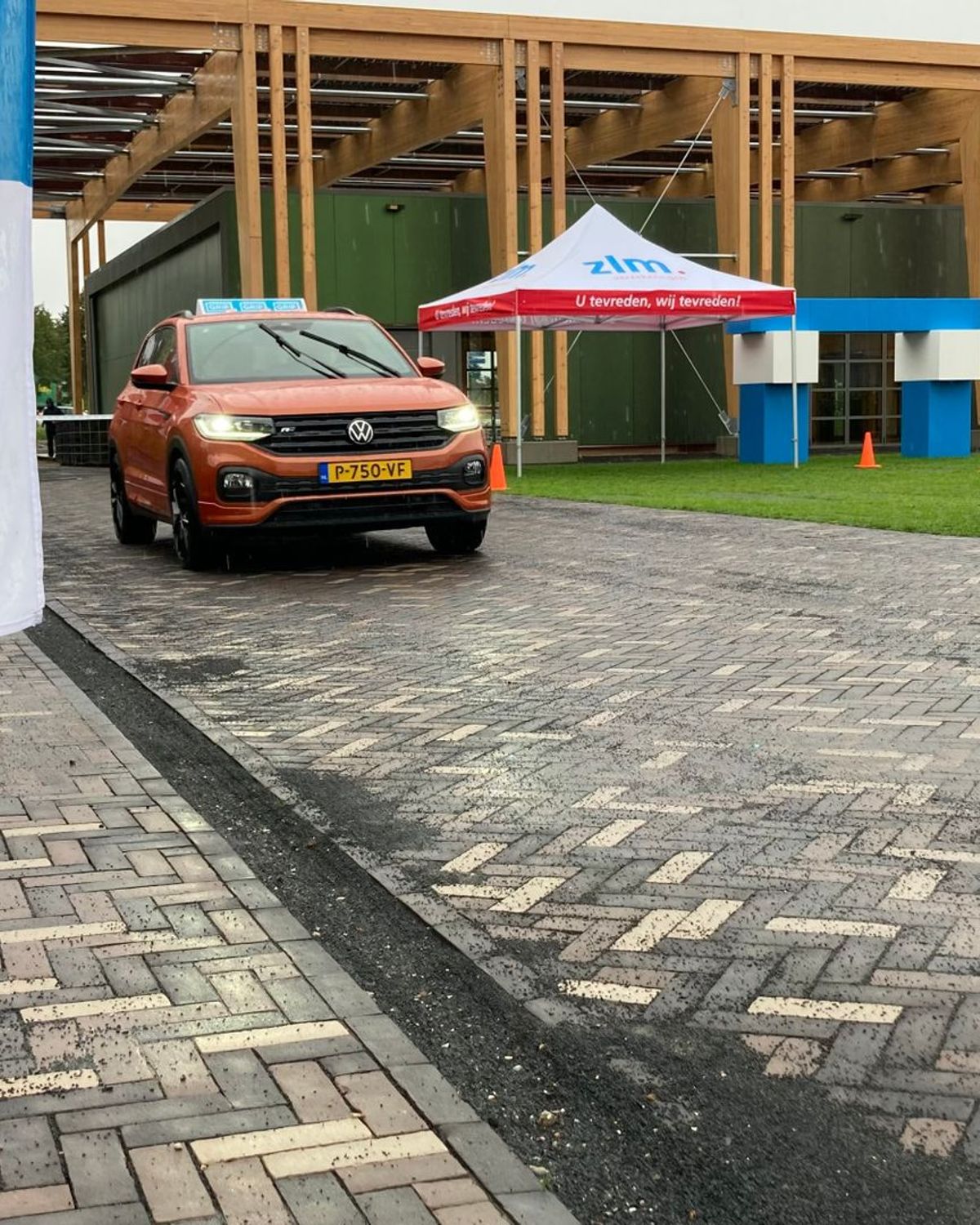 Speciale verkeersles voor jongeren: 'Ik mocht de bestuurder afleiden ...