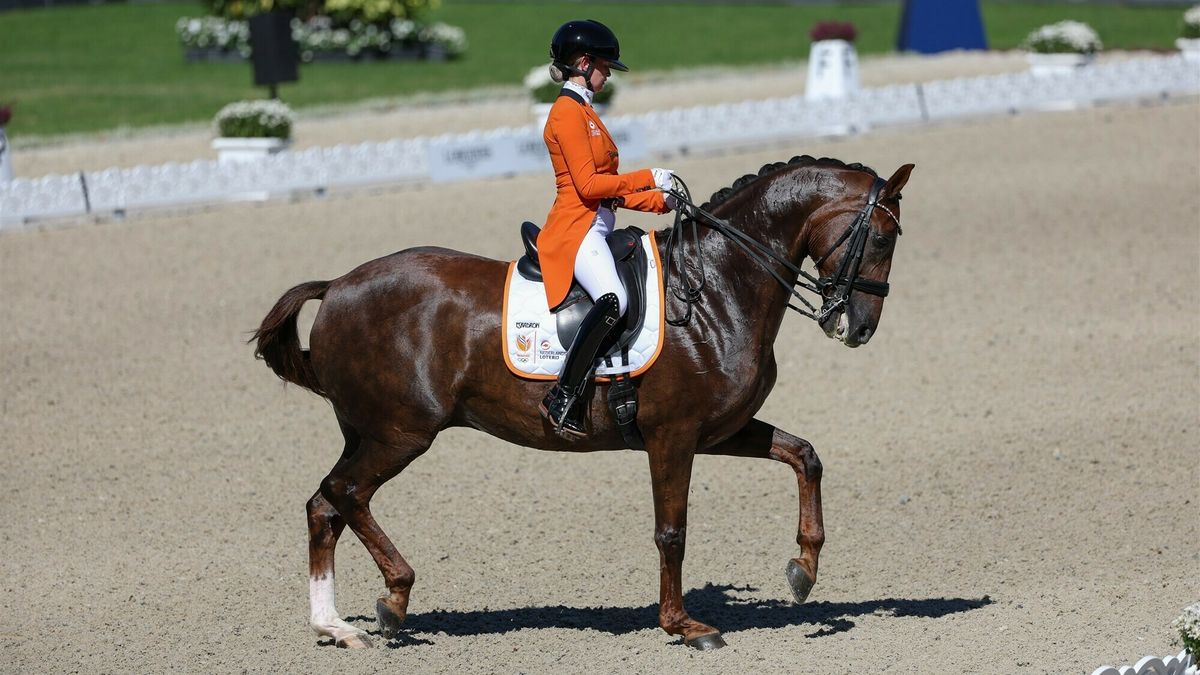 Devenda Dijkstra debuteert op EK met voorlopige twaalfde plaats in ...