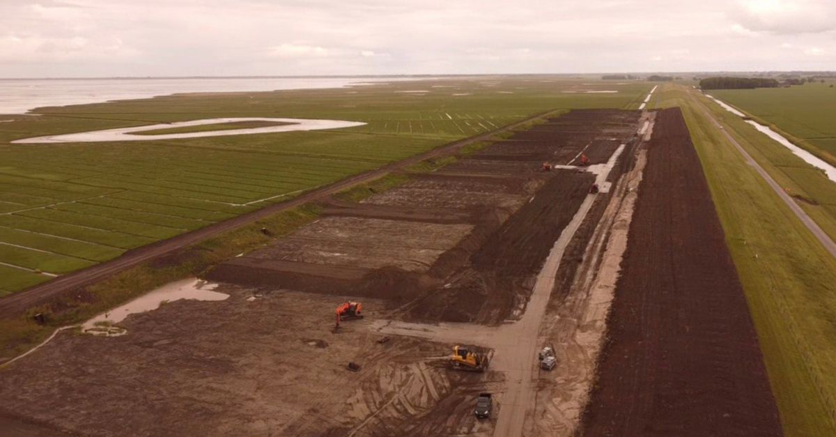 Aanleg brede groene dijk langs de Dollard begonnen: 'Wat we hebben ...