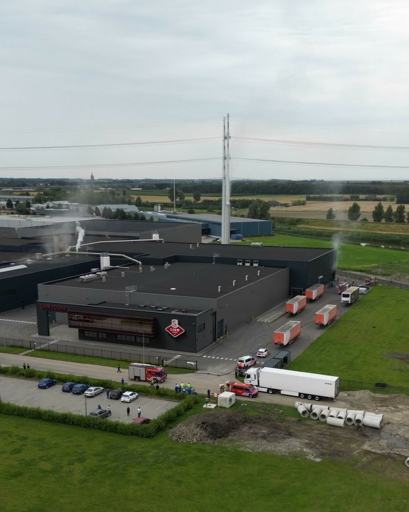 Grote brand in industriële droger bij uienhandel Kapelle, personeel ...