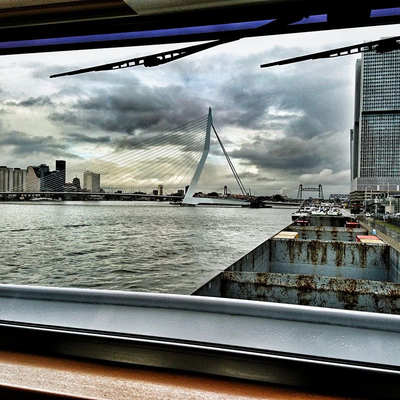 Zelfvarend binnenschip komt eraan - Rijnmond