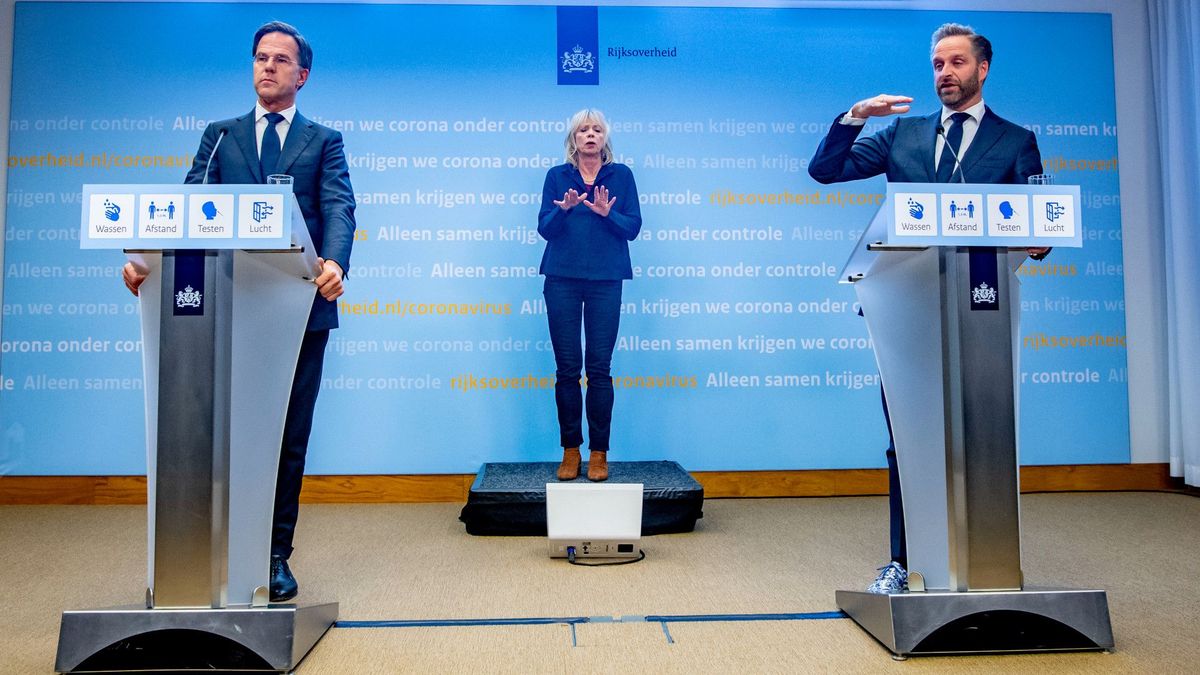 Kijk hier live naar de persconferentie over de verscherpte ...