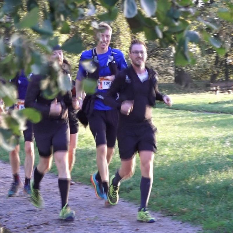 Nieuwe Ot en Sien Run Roden start van sportieve vrijdagavond - RTV Drenthe