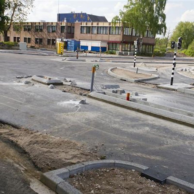 Belangrijk kruispunt in Hengelo weer open na tien weken wegwerkzaamheden - Oost