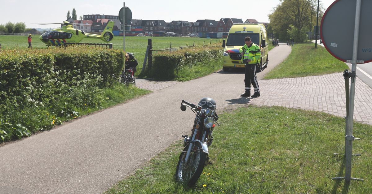 Jongetje (9) overleden na aanrijding met bromfiets - Omroep West