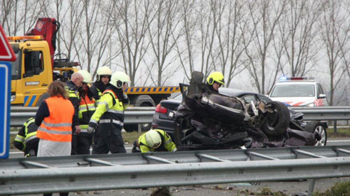 Dode bij ongeluk op A73 bij Beuningen - Omroep Gelderland