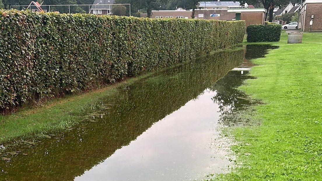 VV Schoonebeek boos op voetbalbond: ‘KNVB laat ons in de steek’ - RTV ...