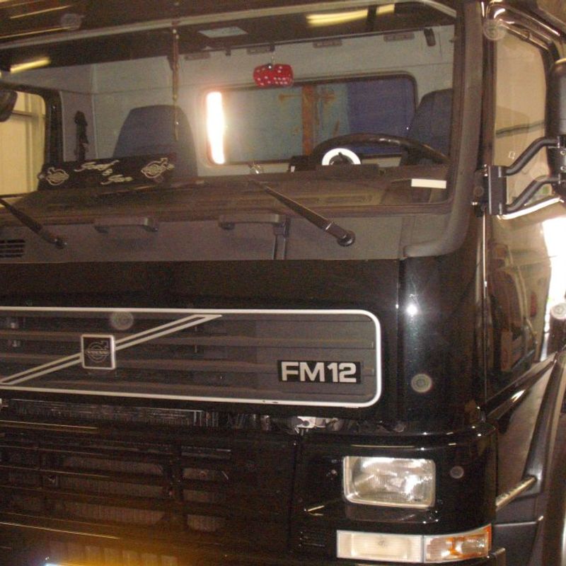 Zanger Jannes ontdaan na diefstal vrachtwagen - RTV Drenthe