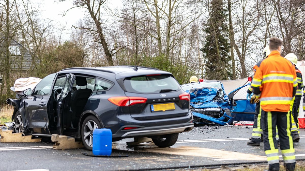 Vrouw (74) komt om het leven bij frontale botsing in Spanga - Omrop Fryslân
