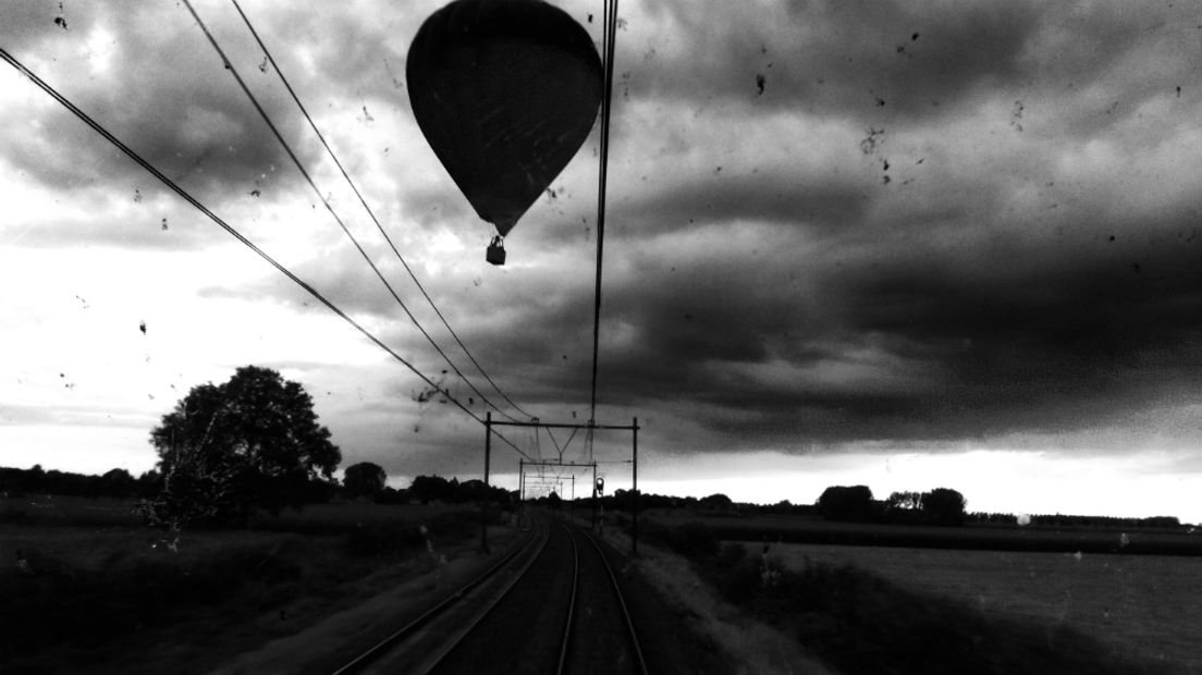 Expositie over mensen die voor de trein springen is 'heel confronterend ...