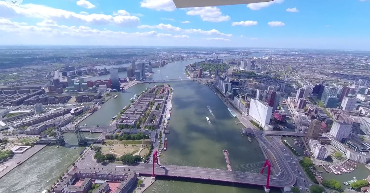Vlieg je mee over Rotterdam in deze prachtige 360 graden video? - Rijnmond