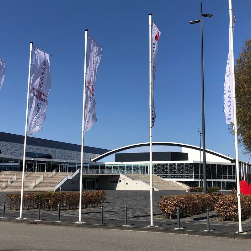 Zonnepanelen Thialf Staan Uit Schade Loopt In De Tonnen Omrop Fryslân