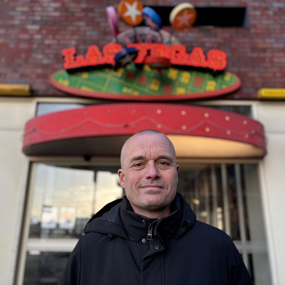 Robin (49) verloor tonnen door gokverslaving, maar draaide zijn leven ...