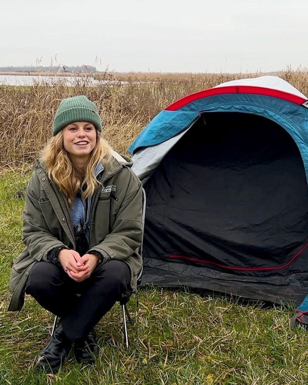 Esther uit Dokkum kampeert het hele jaar door: "Ik ben echt wel een ...