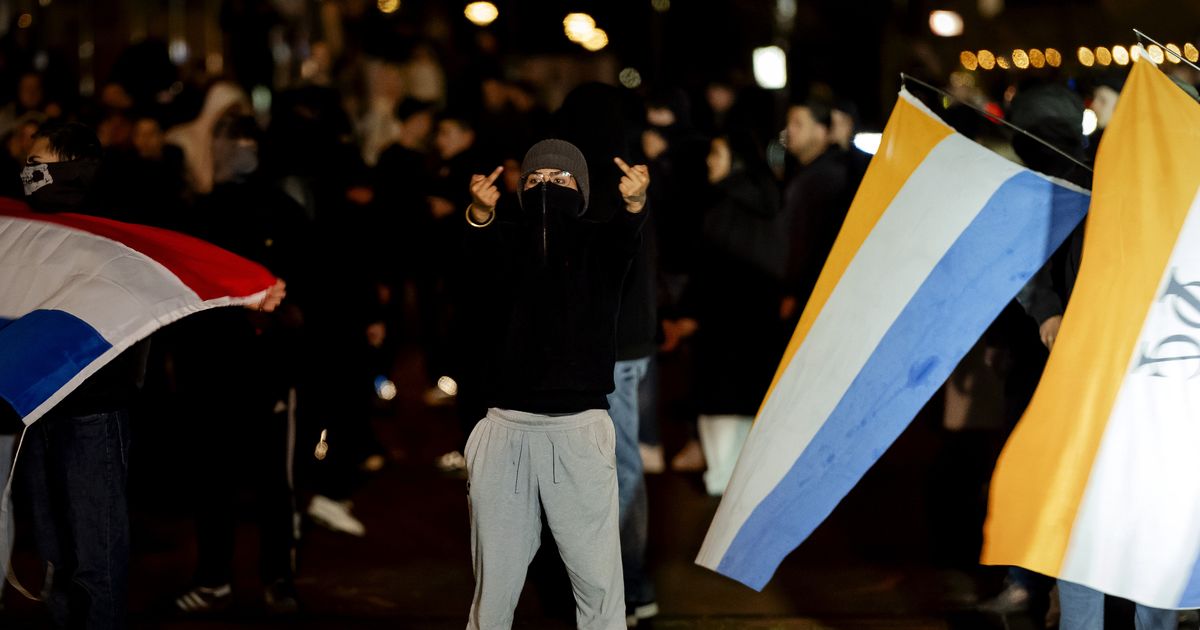 112-nieuws: Aanhoudingen bij azc-demonstratie in Houten | Rookwolken op ...