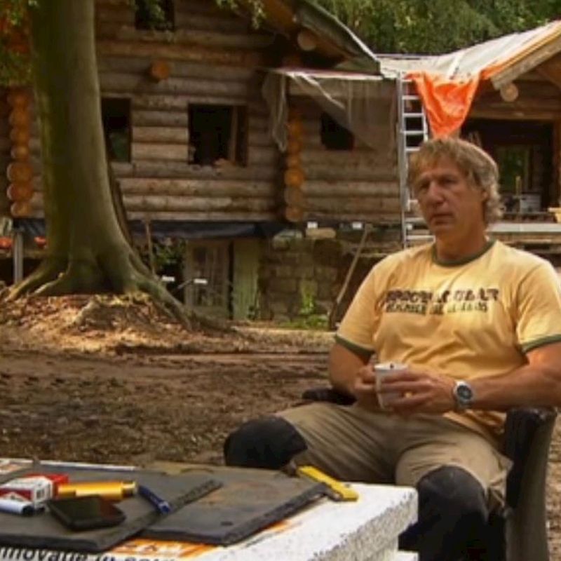 Gertjan Verbeek bouwt zelf een blokhut bij Dalfsen - Oost