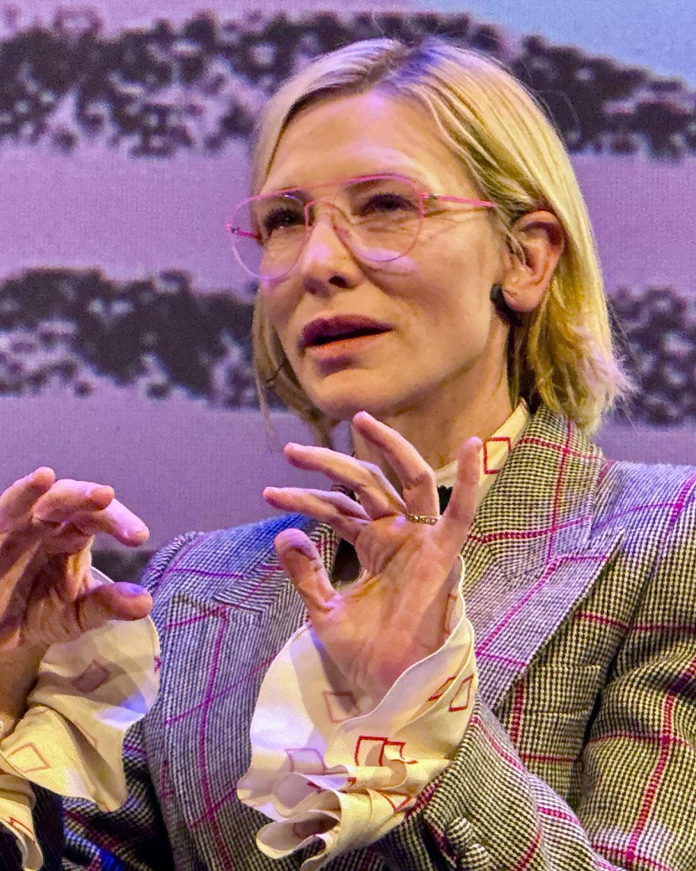 Actrice Cate Blanchett lanceert fonds voor gevluchte filmmakers: ‘Film kan je de realiteit van ...