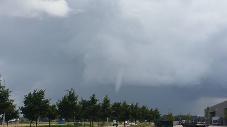 Een hoos aan waterhozen in Zeeland - Omroep Zeeland